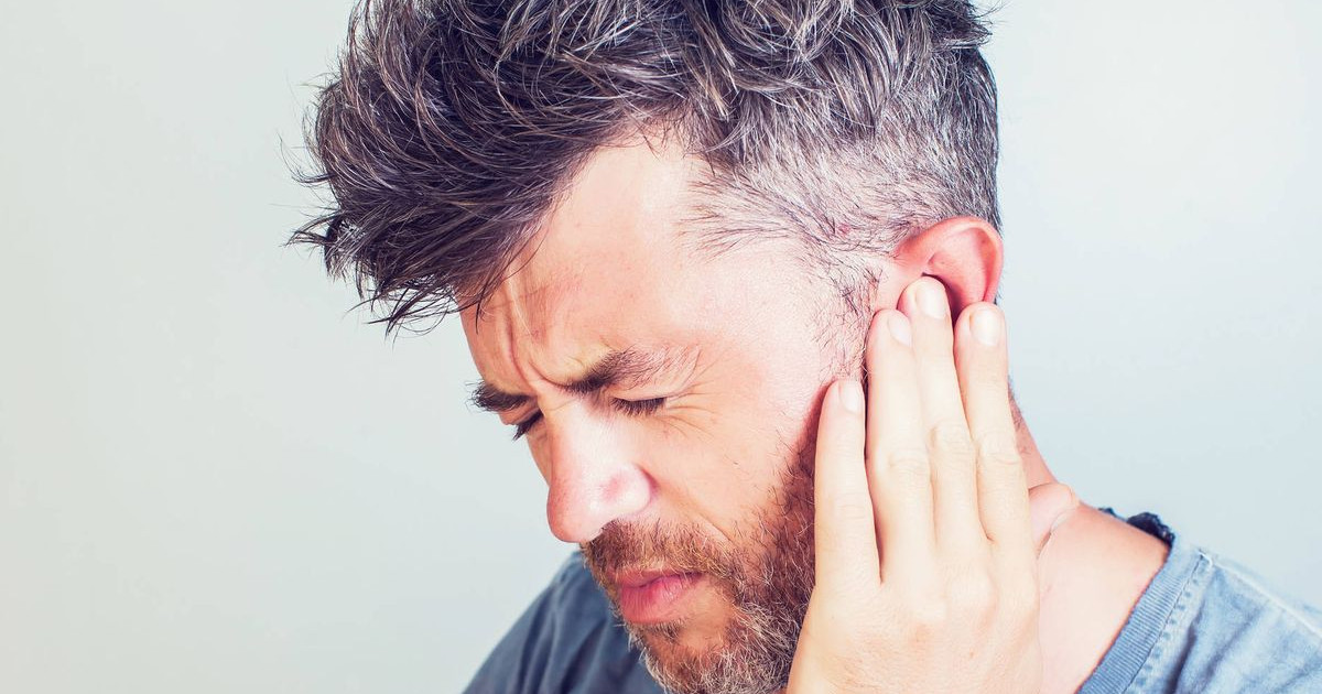 Los 5 tipos de Otitis (causas, síntomas y tratamiento)